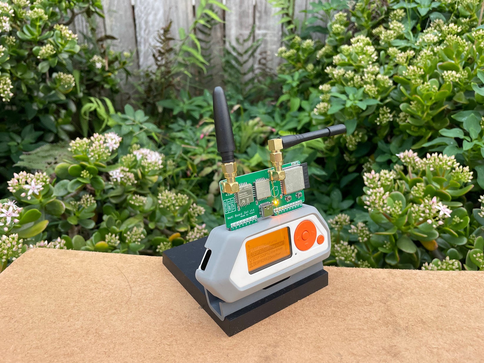 3in1 WIFI Multiboard for Flipper ( Zero NRF24 + ESP32 + CC1101 ...