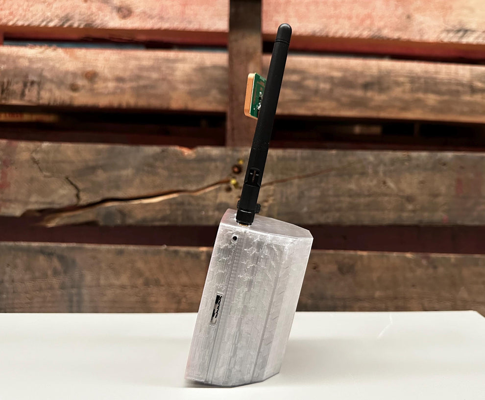 ESP32 Marauder Pocket Unit with GPS V2 – Honey Honey Lab